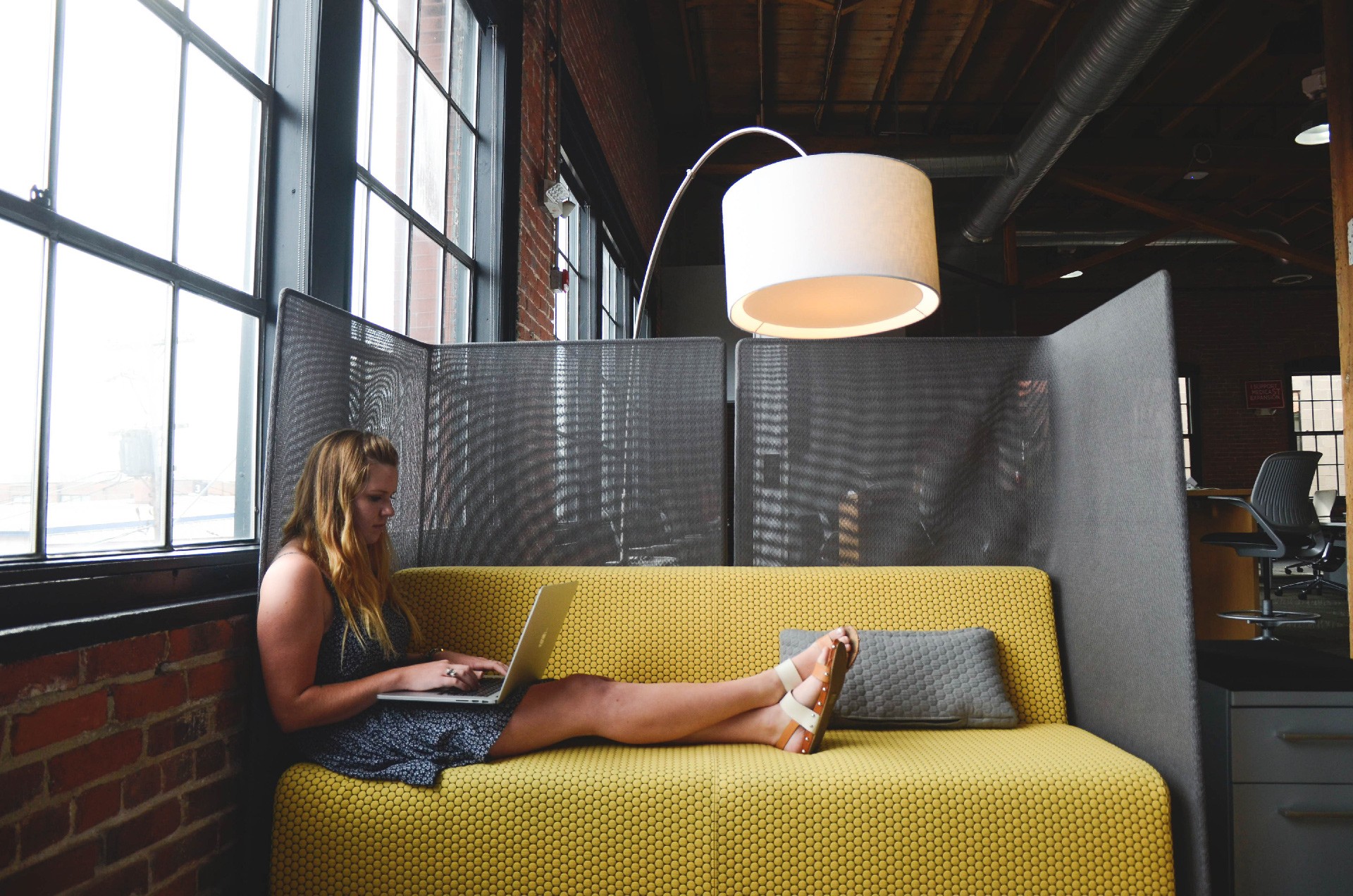 The 4 Best Ways To Block Distractions In Your Workspace | Insights ...