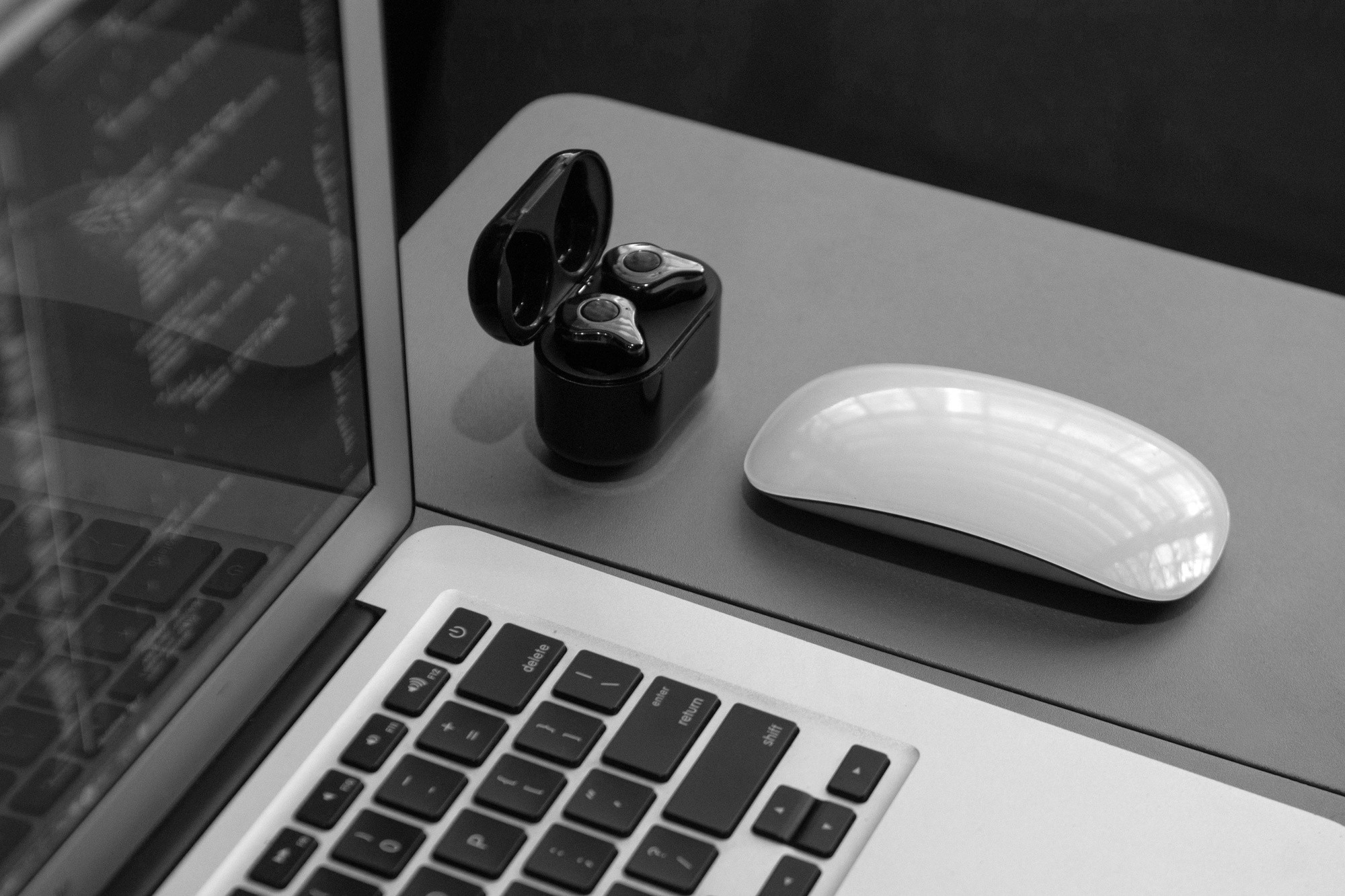 Must-Have Accessories for Your MacBook in 2023 | Insights Across Tech ...