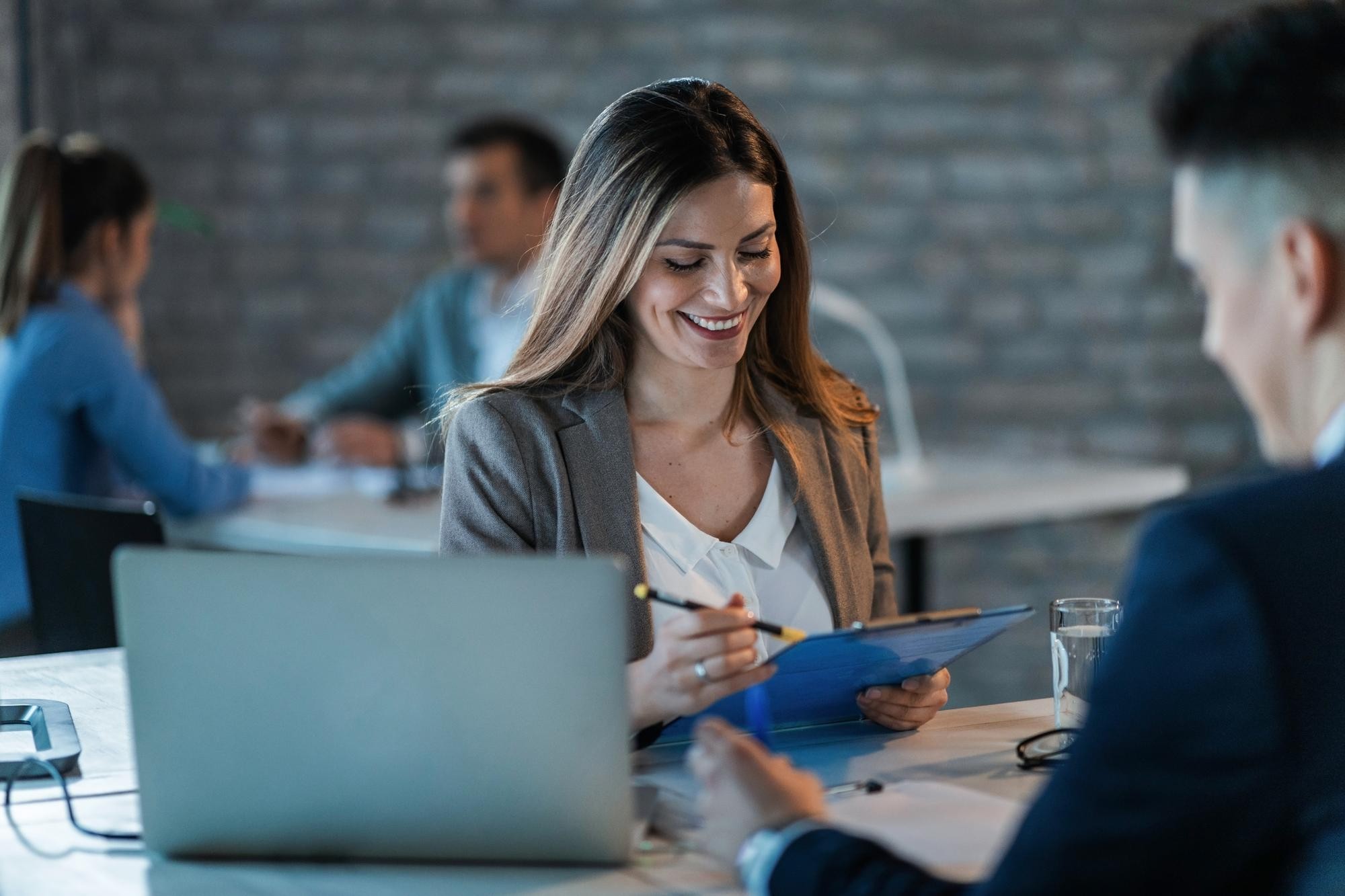 Building a Strong Employer Brand: 4 Recruitment Best Practices