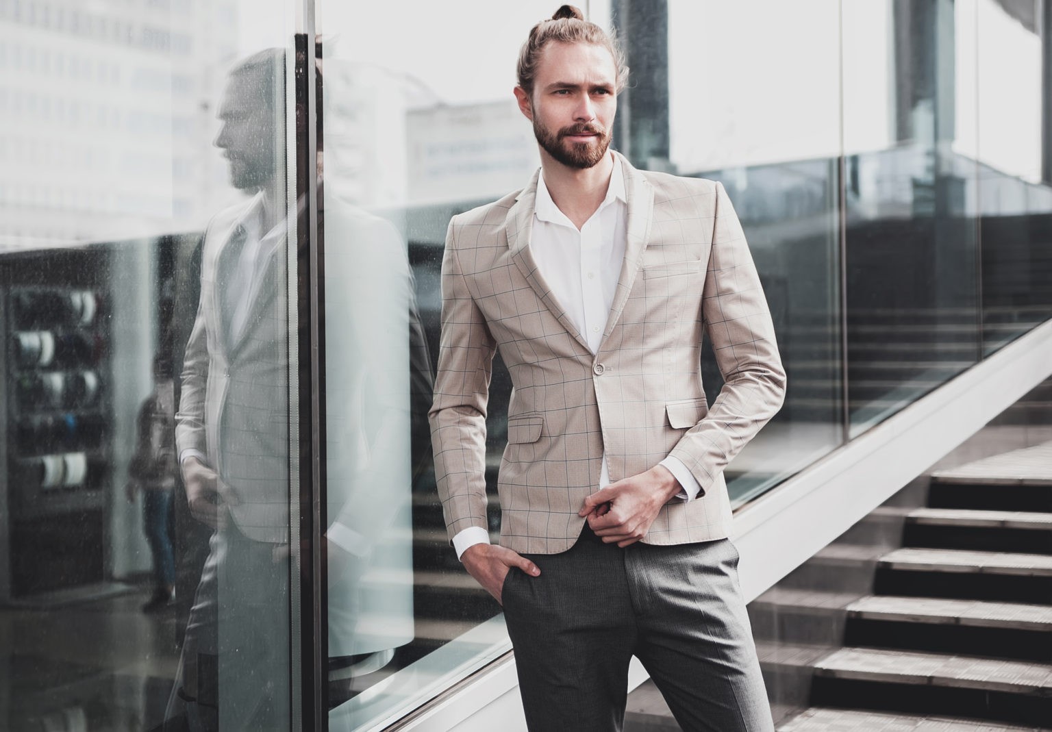 Guide to Professional Business Attire & Attitude