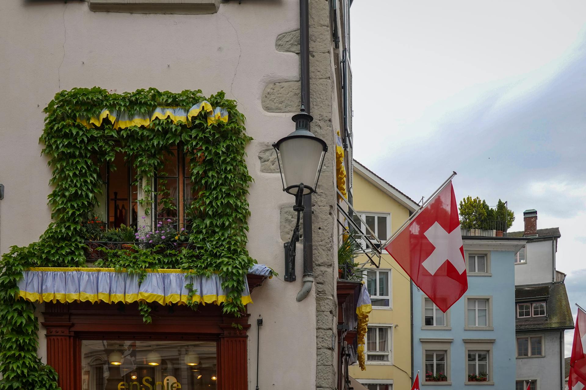 Swiss Shelf Companies: Legal Guide & Updates 2025